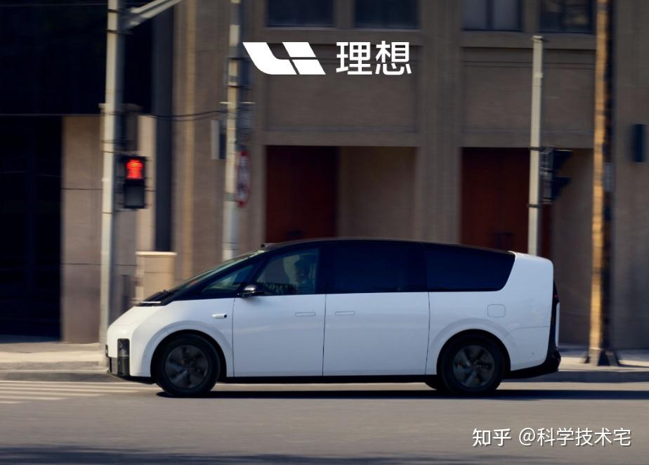 理想CEO：MEGA被水军带节奏打得很惨，但现在是50万元MPV销量第一！ - 知乎