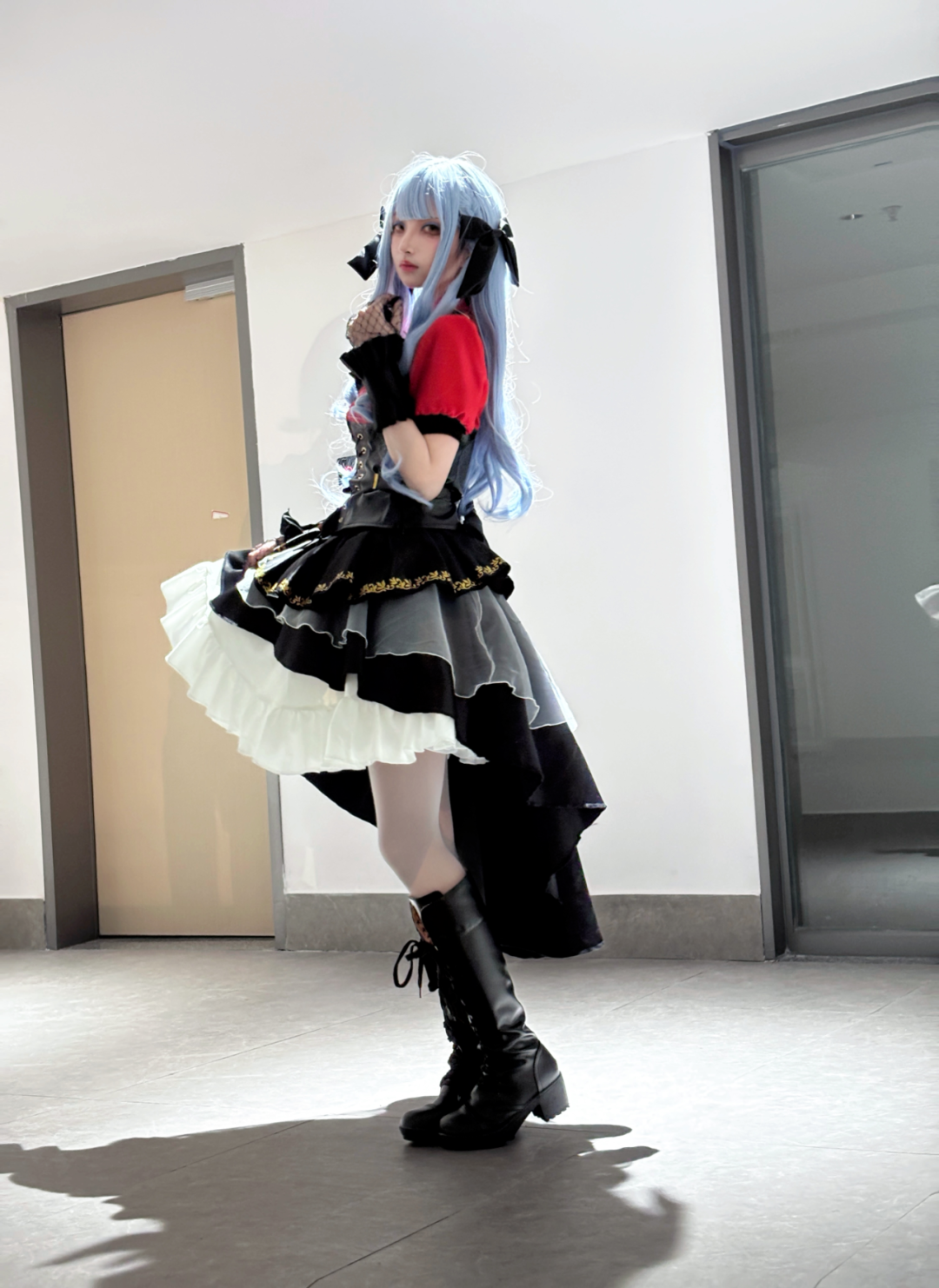 身形苗条 气质非凡的小姐姐~MyGO!!!!! 丰川祥子cos - 知乎