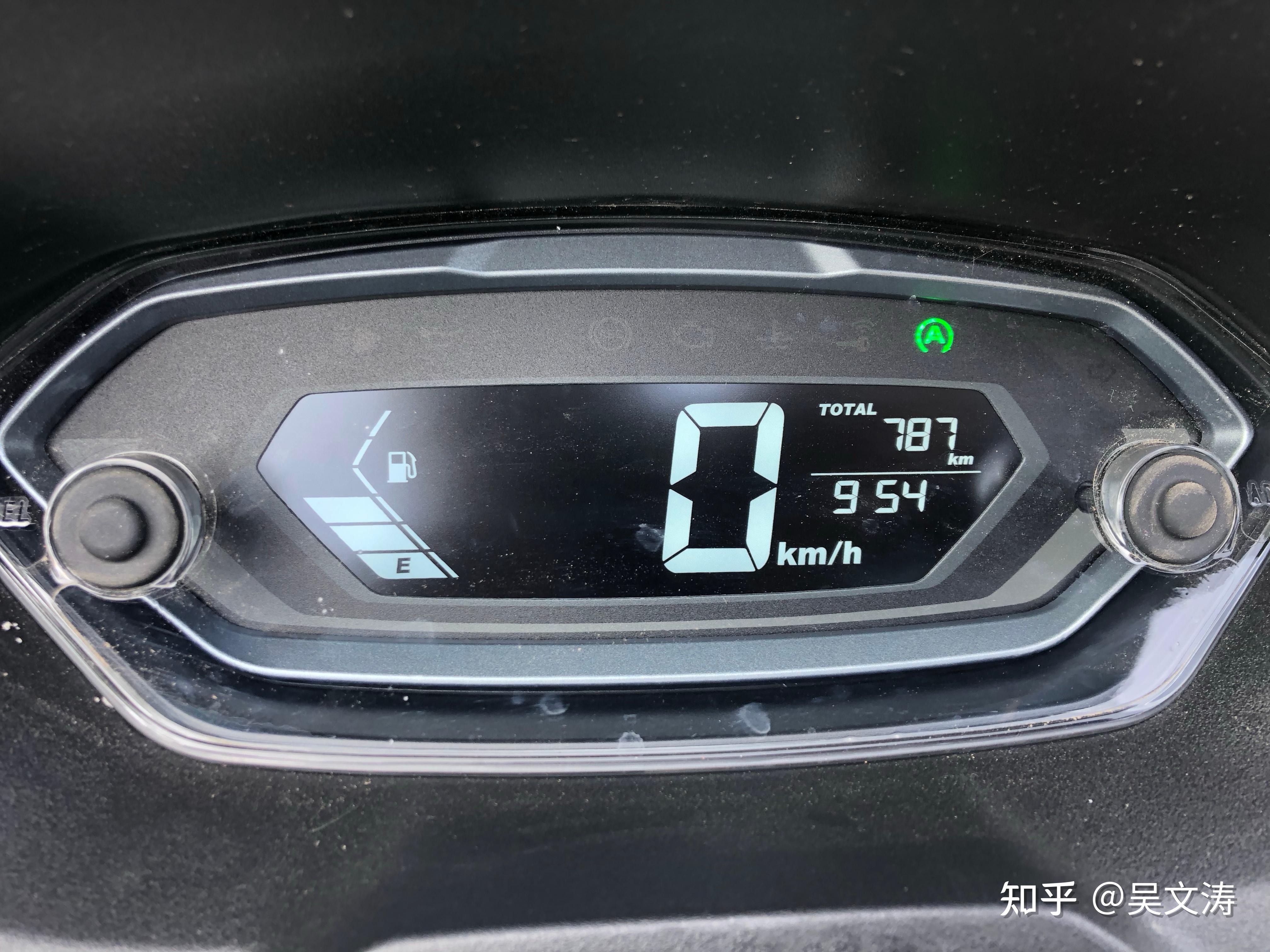 豪爵UHR150踏板摩托自行首保更换机油 - 知乎