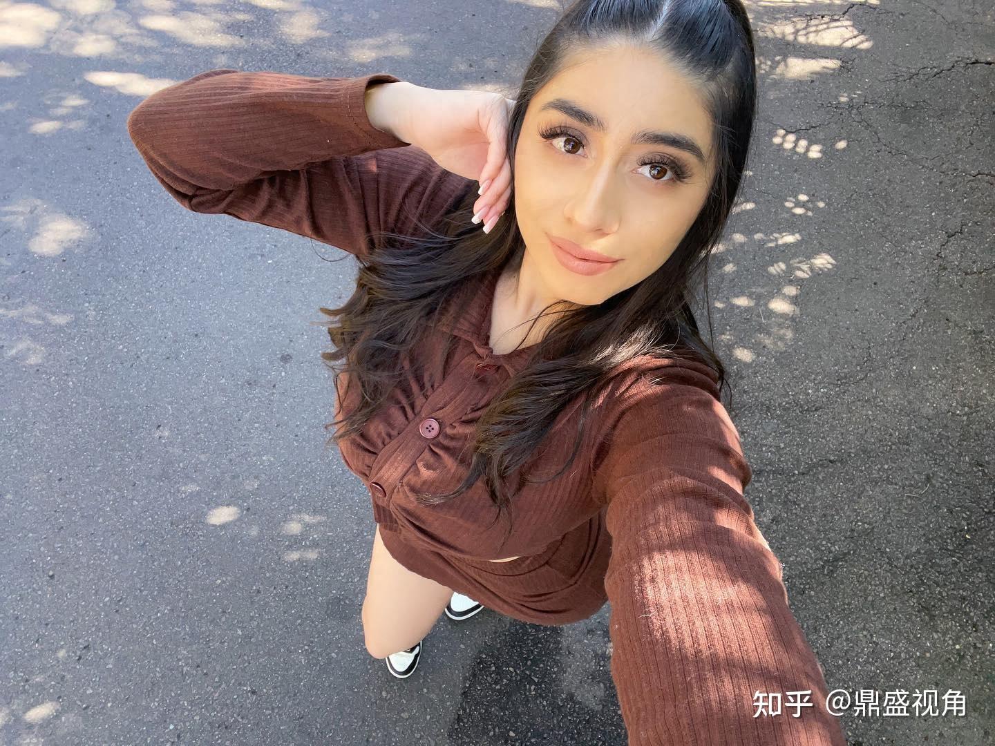 华丽且著名的业界双馨女演员，维奥莱特·迈尔斯 (Violet Myers) - 知乎