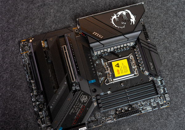 多快才是快，每秒万兆读写，PCI-E 5.0 M.2硬盘实测 - 知乎