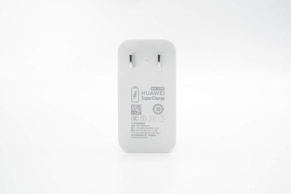 评测华为 80W 立式无线充电器：低温快充，半小时补电50% - 知乎