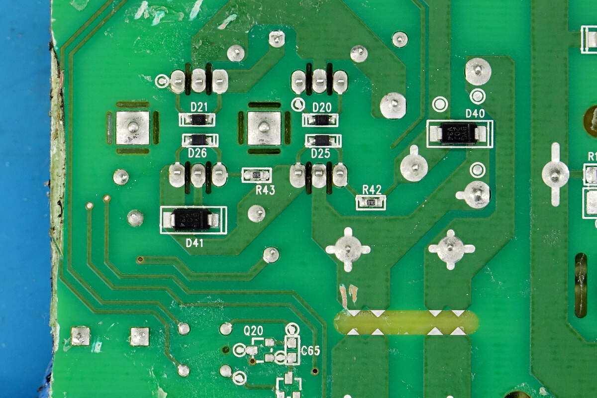 拆解报告：APsystems昱能250W光伏并网微逆变器YC240 - 知乎