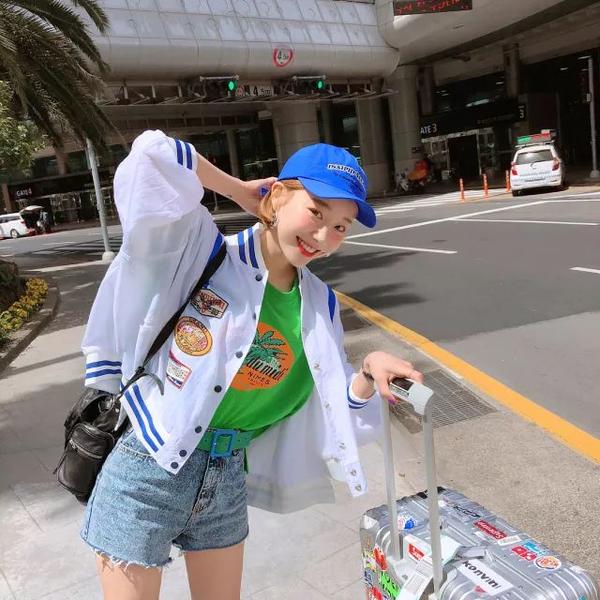 大胸也能穿出甜美小性感！让这位韩国时尚博主vivamoon带你领略夏日大胸妹的可爱小清新！ 知乎