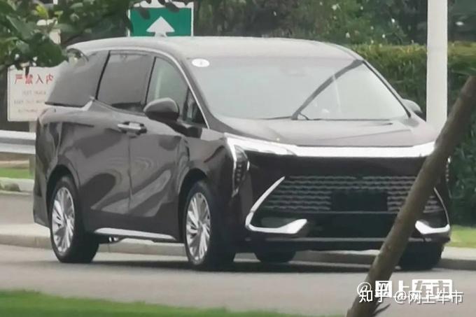 别克GL8世纪实车曝光！尺寸超埃尔法，或10月上市，50万起售 - 知乎