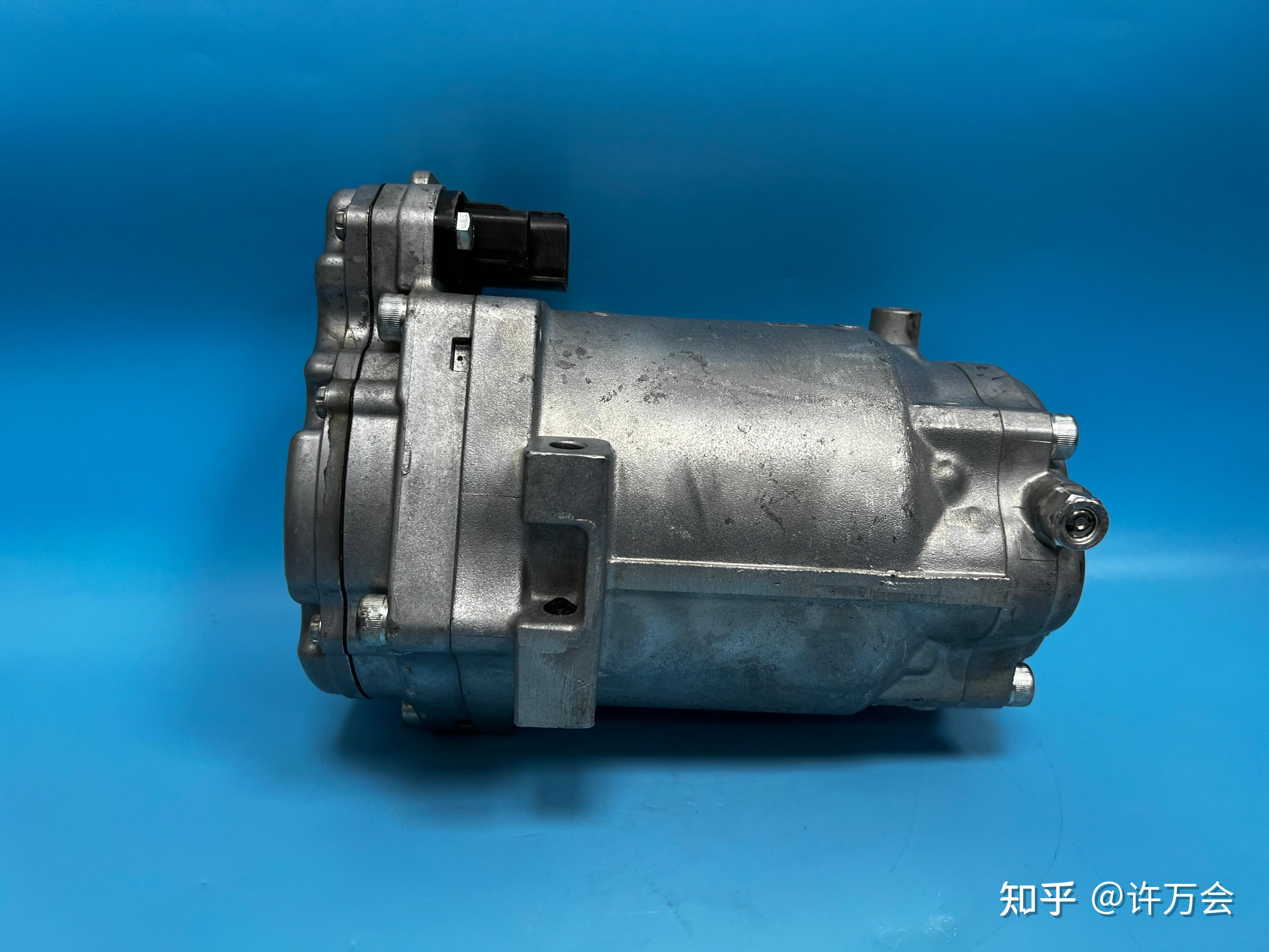 92600-2GR0A 东风日产启辰d60 EV压缩机 - 知乎