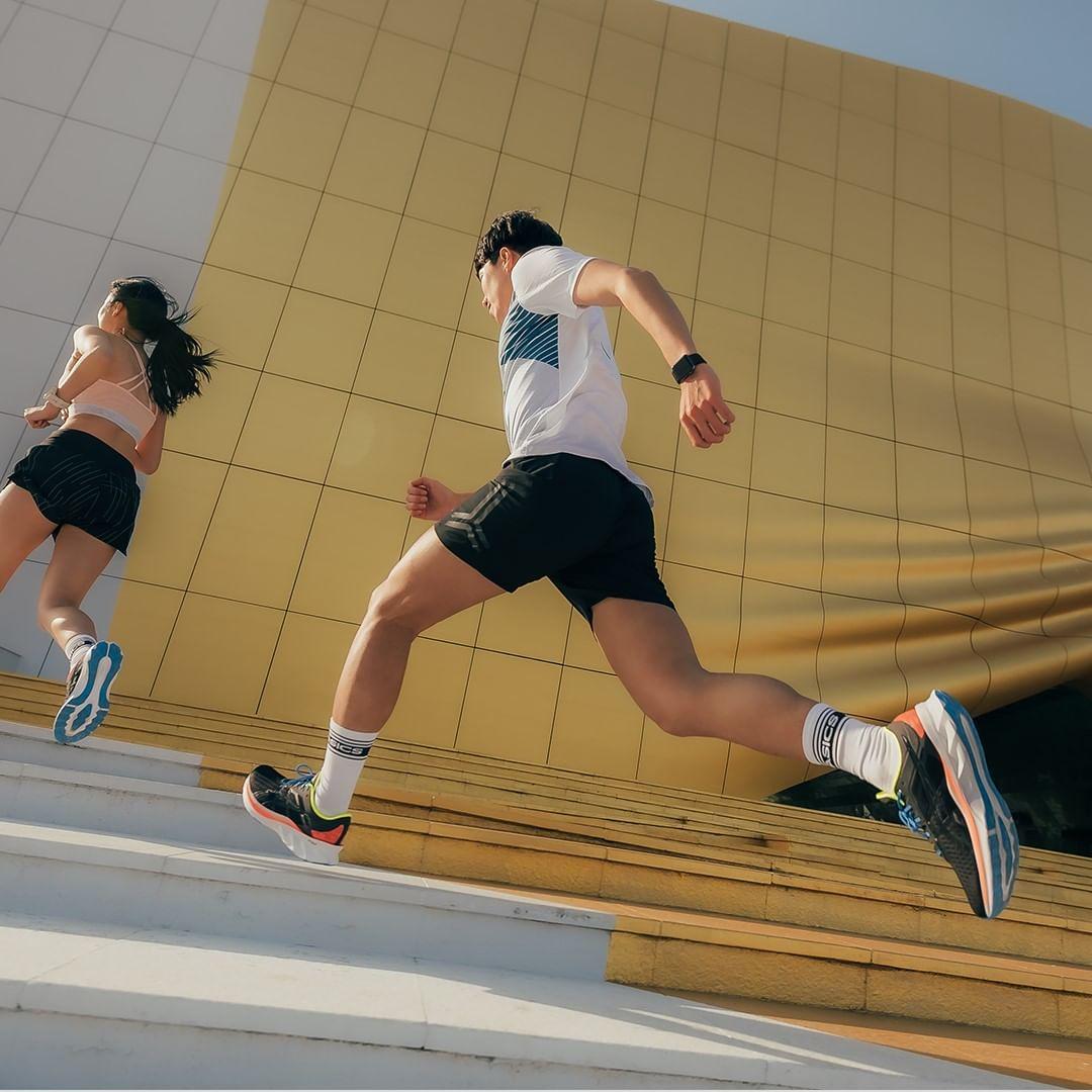 ASICS亚瑟士研究所 | 一鞋一科技：全新FF BLAST中底材质，赋予NOVABLAST焕然一新的脚感 - 知乎